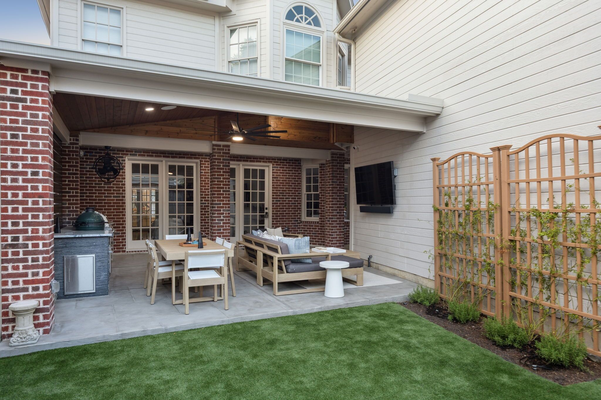 September Project Spotlight: Before & After Cozy Backyard Lounge | Allied Outdoor Solutions